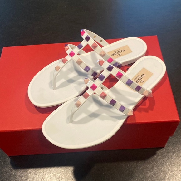 Valentino Garavani | Shoes | Valentino Garavani Jelly Flip Rock Stud ...